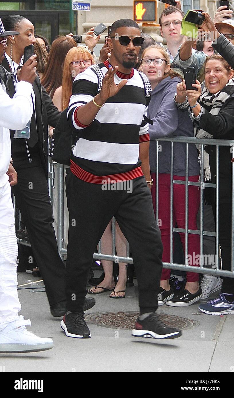 New York, NY, USA. 23rd May, 2017. Jamie Foxx spotted leaving 'AOL ...