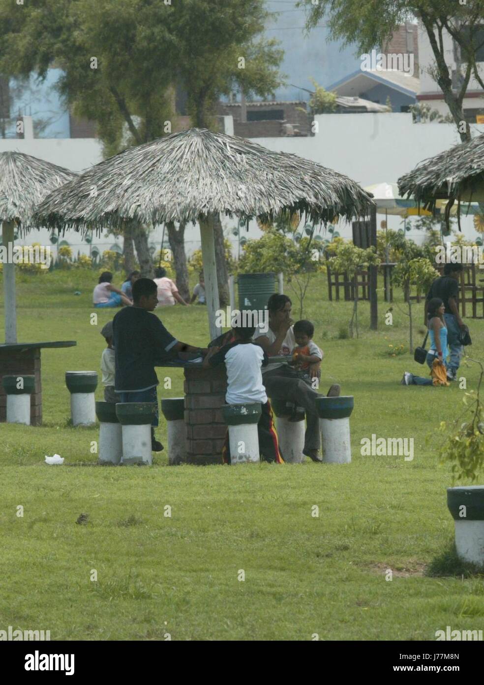 LIMA, 20 DE ENERO DEL 2006 RECORRIDO POR LAS INSTALACIONES DE EL PARQUE ...