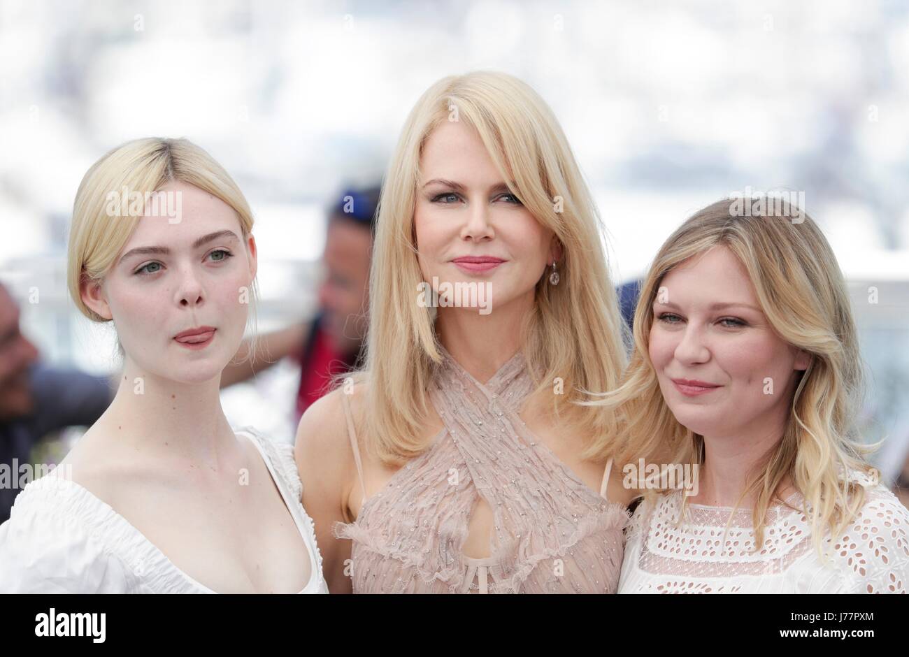 ELLE FANNING, NICOLE KIDMAN, KIRSTEN DUNST ACTORS THE BEGUILED ...
