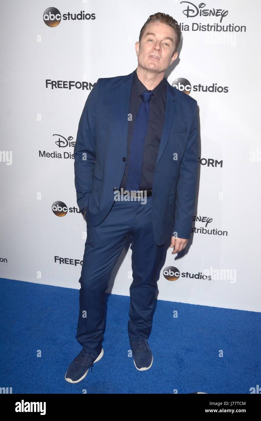 James marsters hi-res stock photography and images - Alamy