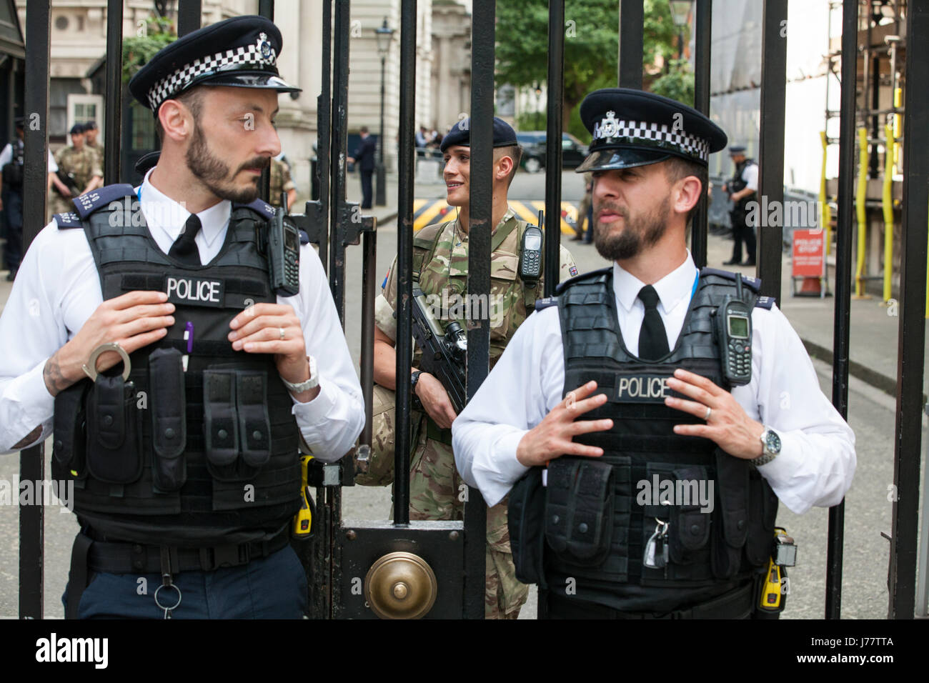 London, UK. 24th May, 2017. Operation Temperer: Soldiers in position ...