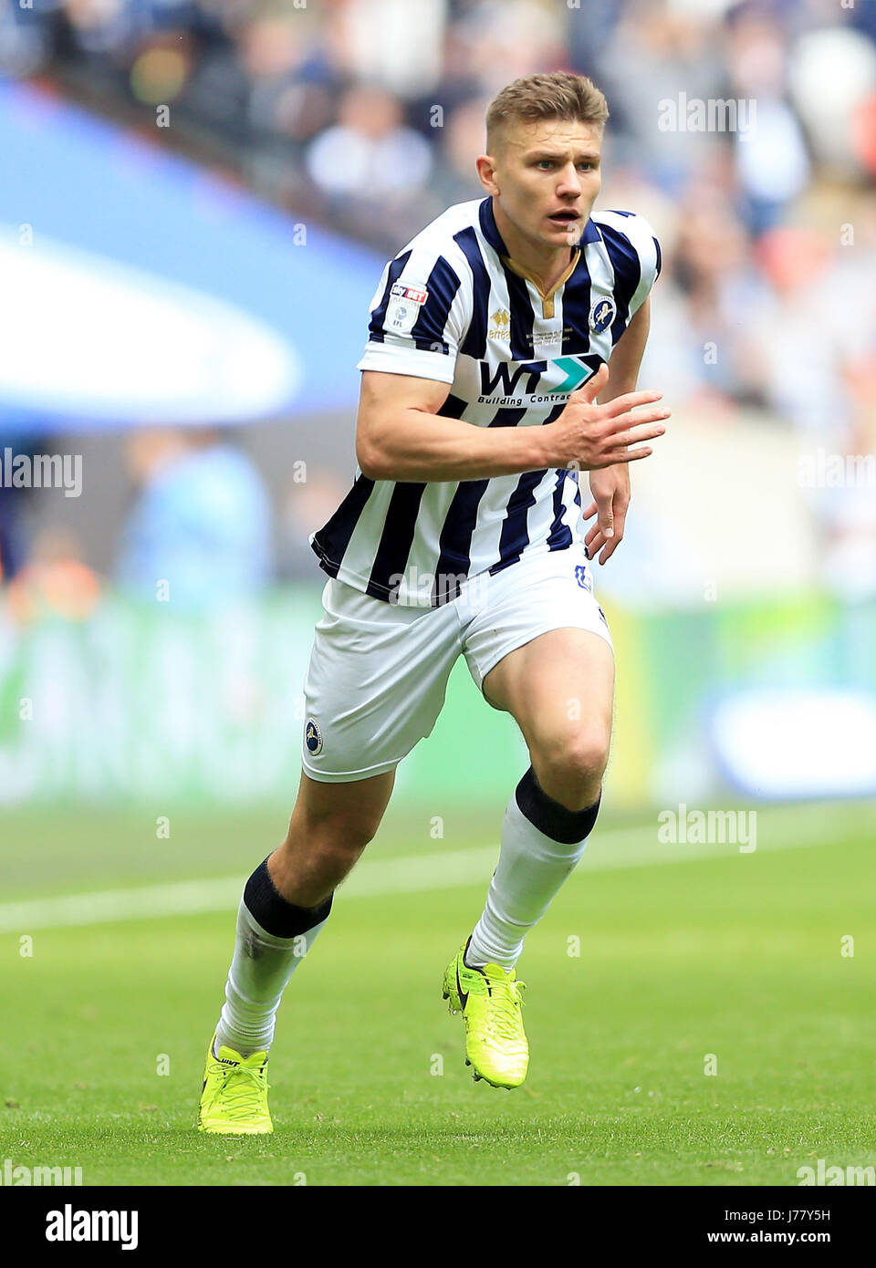 Shaun hutchinson millwall hi-res stock photography and images - Alamy