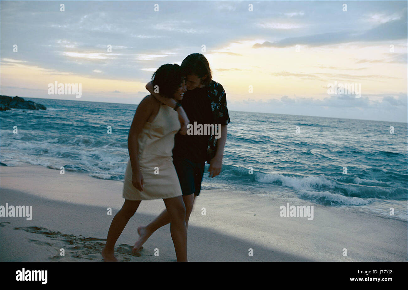 EVERYTHING, EVERYTHING, from left: Amandla Stenberg, Nick Robinson ...