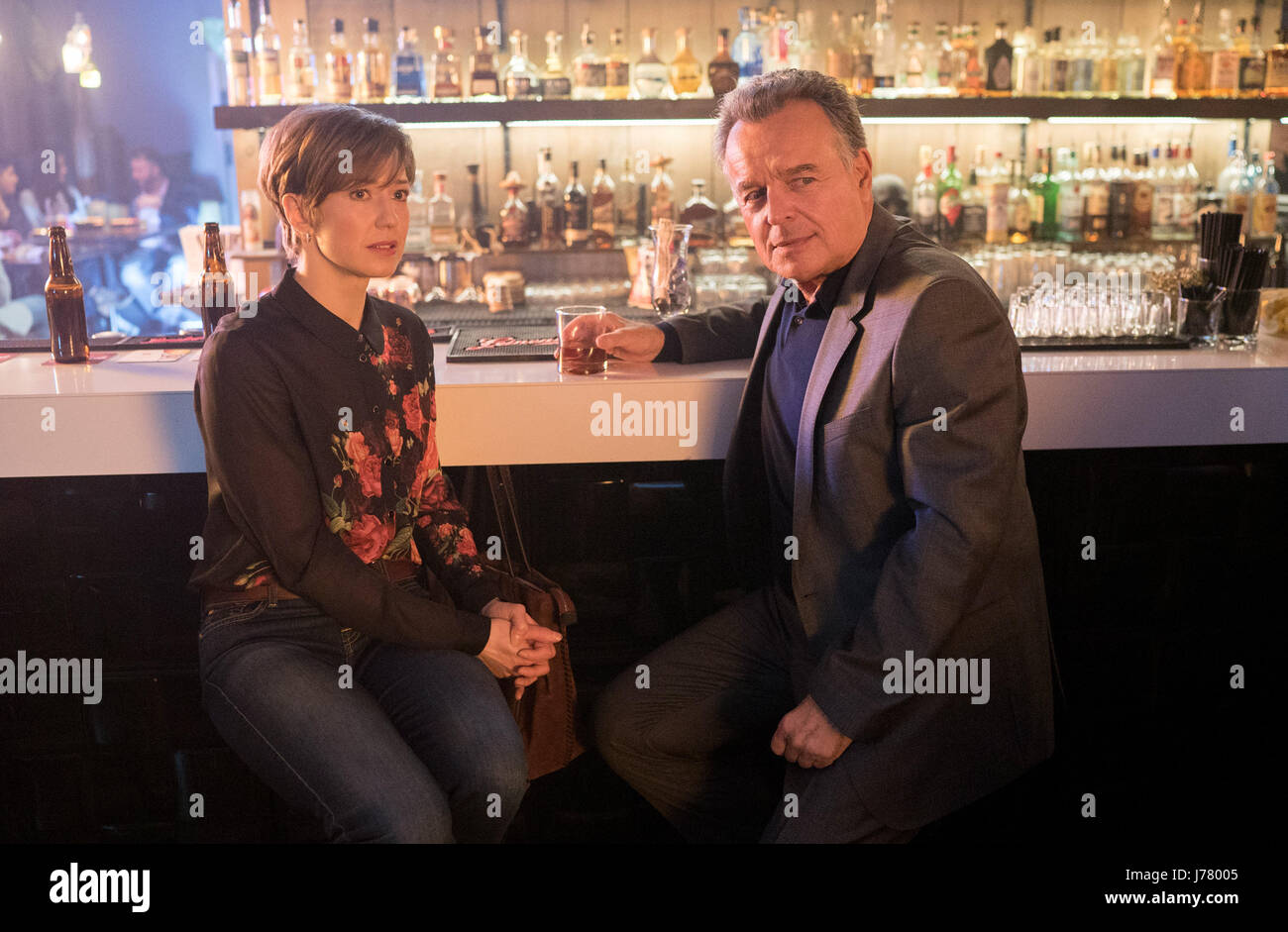 FARGO, l-r: Carrie Coon, Ray Wise in 'The Law of Non-Contradiction ...