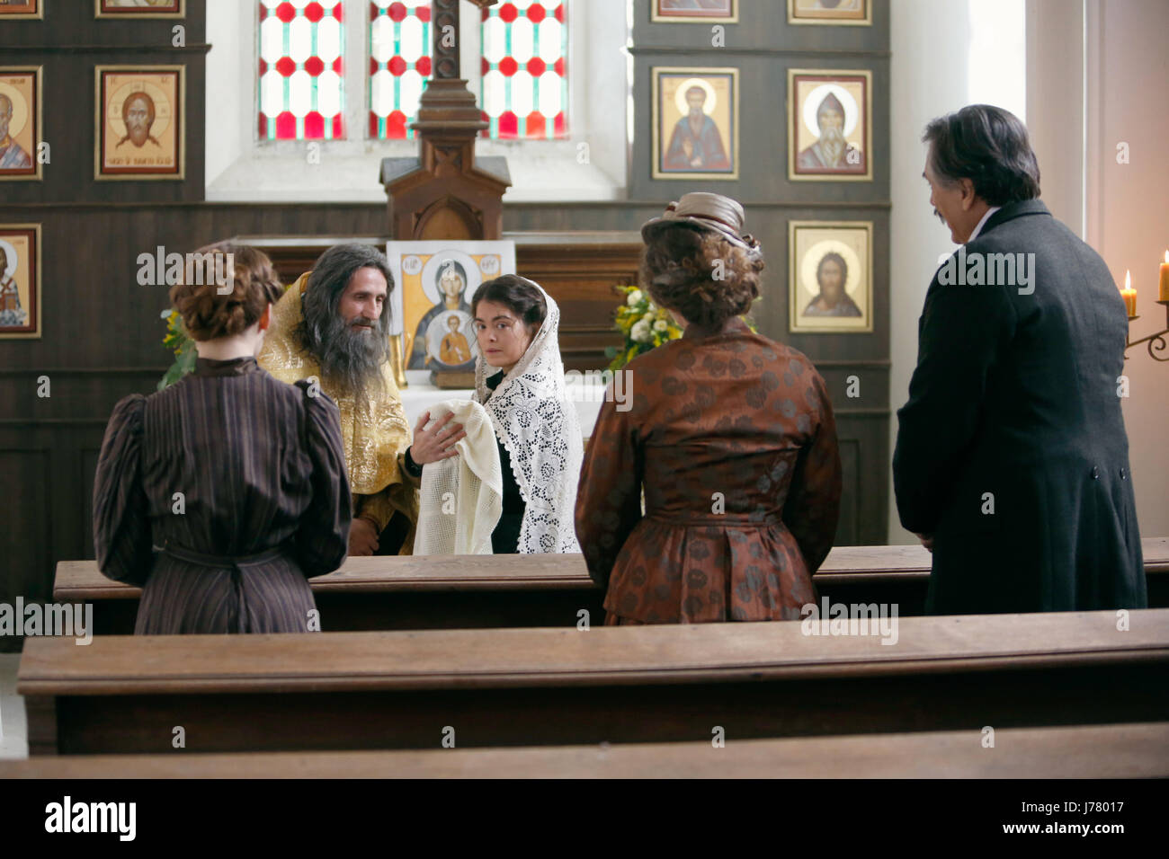 GENIUS, Radoje Cupic (2nd from left), Samantha Colley (center ...