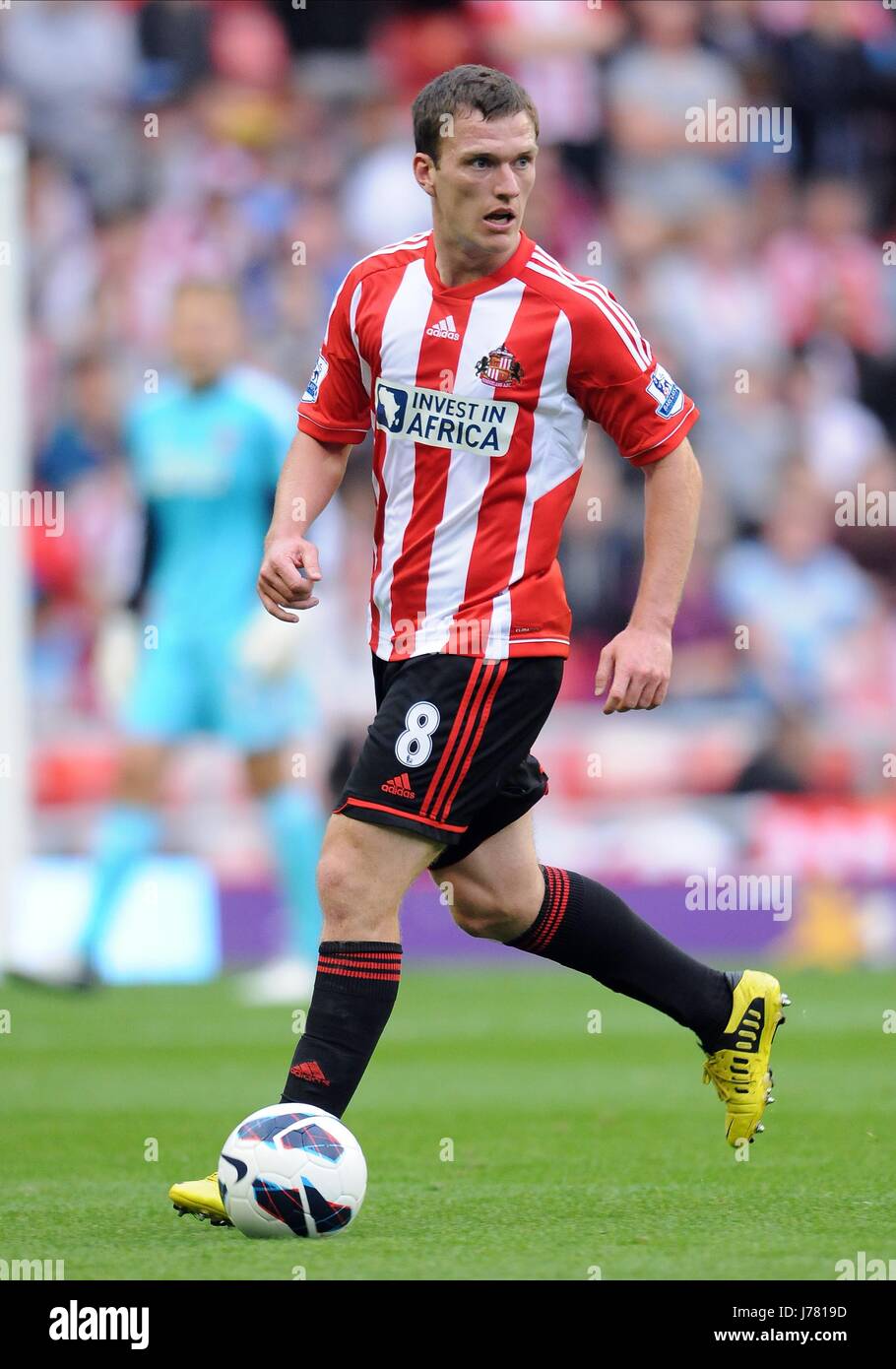 CRAIG GARDNER SUNDERLAND FC STADIUM OF LIGHT SUNDERLAND ENGLAND 15 ...
