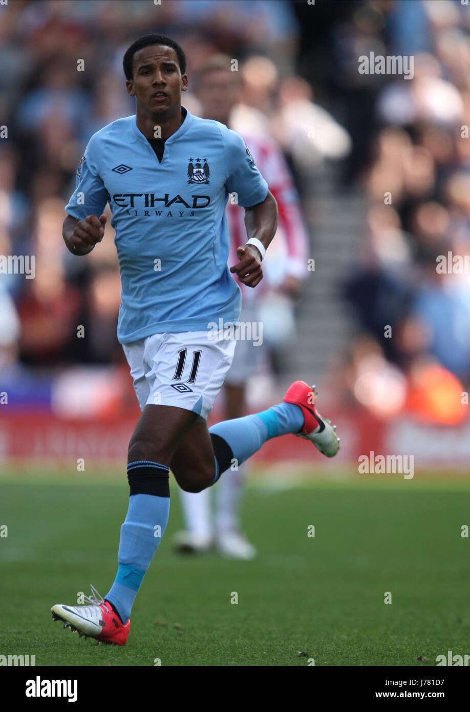 SCOTT SINCLAIR MANCHESTER CITY FC MANCHESTER CITY FC BRITANNIA STADIUM ...