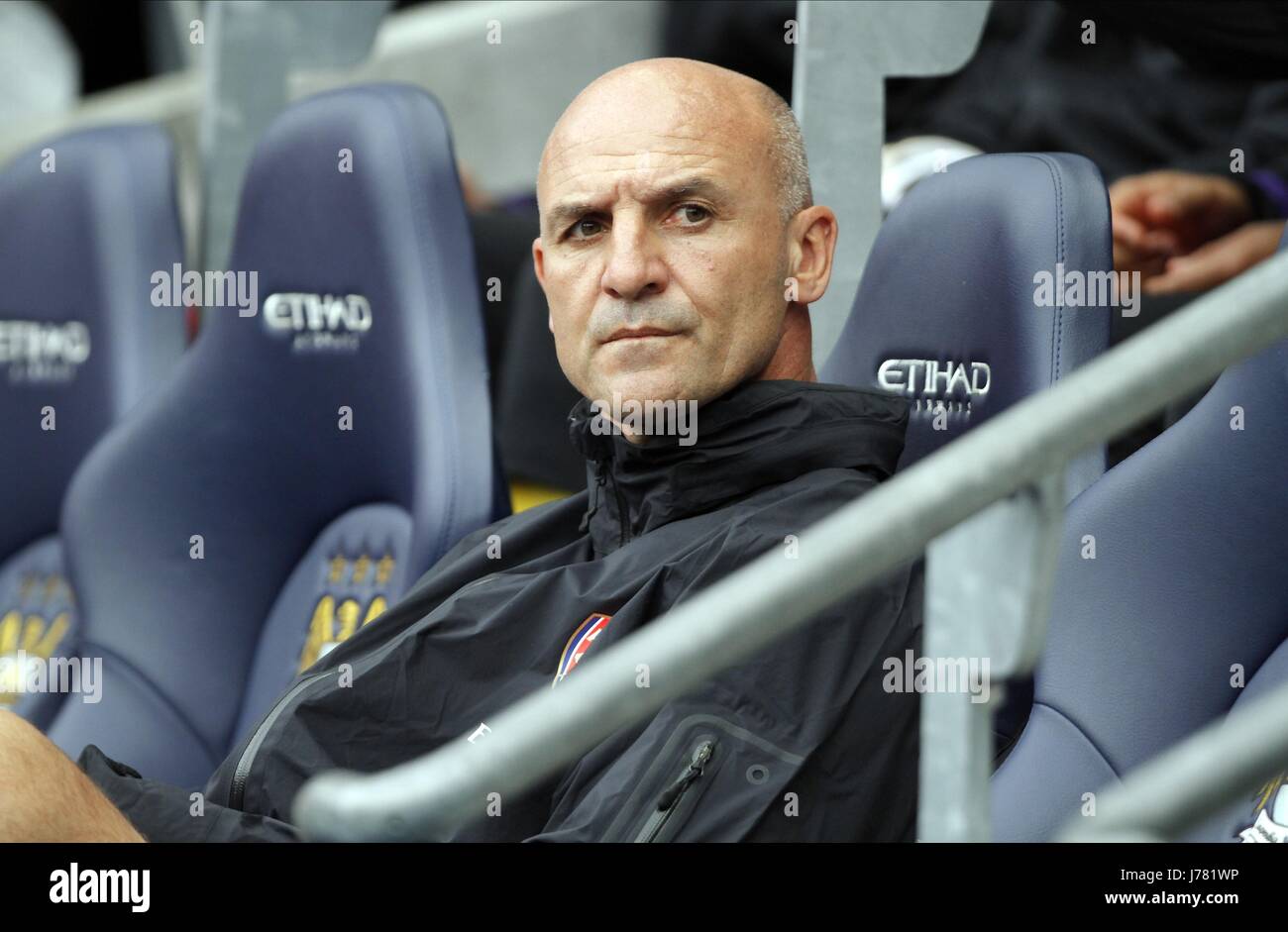 STEVE BOULD ARSENAL FC COACH ETIHAD STADIUM MANCHESTER ENGLAND 23 ...