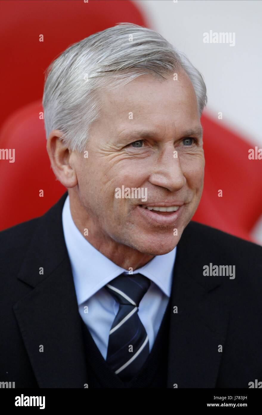 ALAN PARDEW SUNDERLAND V NEWCASTLE STADIUM OF LIGHT SUNDERLAND ENGLAND ... ALAN PARDEW SUNDERLAND V NEWCASTLE STADIUM OF LIGHT SUNDERLAND ENGLAND ...