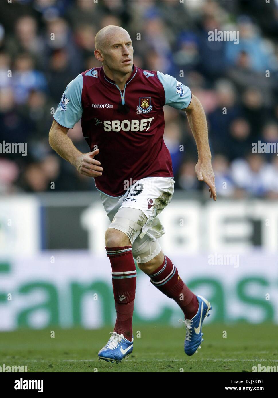 James collins football hi-res stock photography and images - Alamy