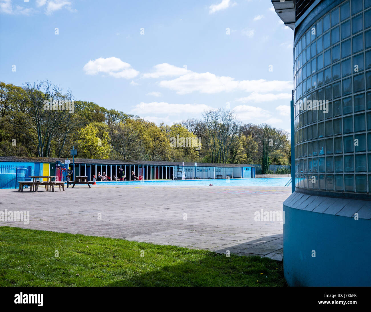 Tooting bec lido tooting bec hi-res stock photography and images - Alamy