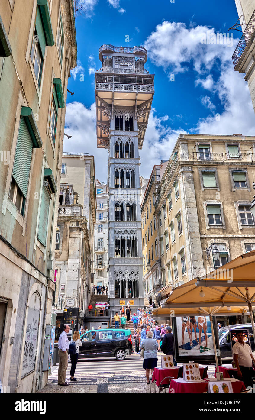 Maria lift hi-res stock photography and images - Alamy