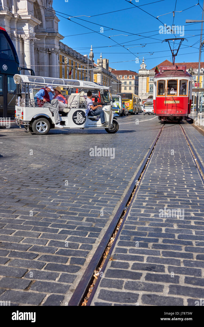 Two commerce square hi-res stock photography and images - Alamy