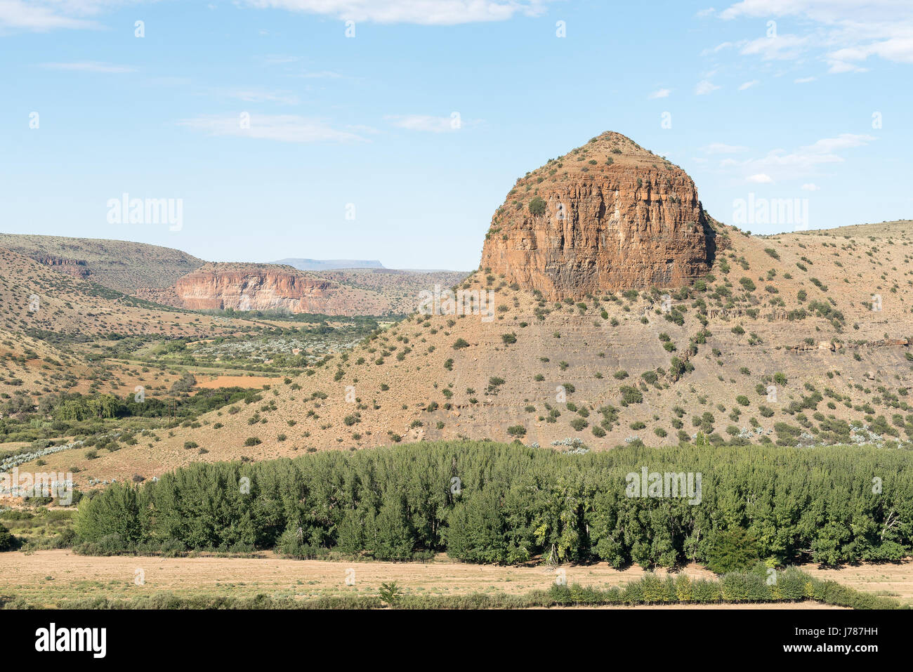 The view from the scenic Owl Route towards The Tower, a typical Karoo ...