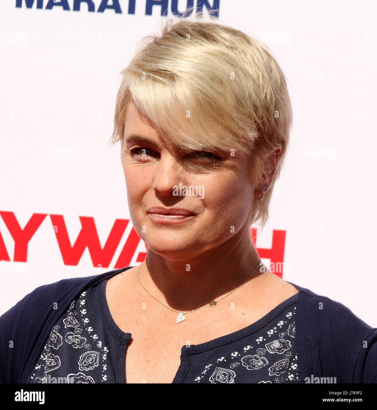 Erika eleniak and baywatch hi-res stock photography and images - Alamy