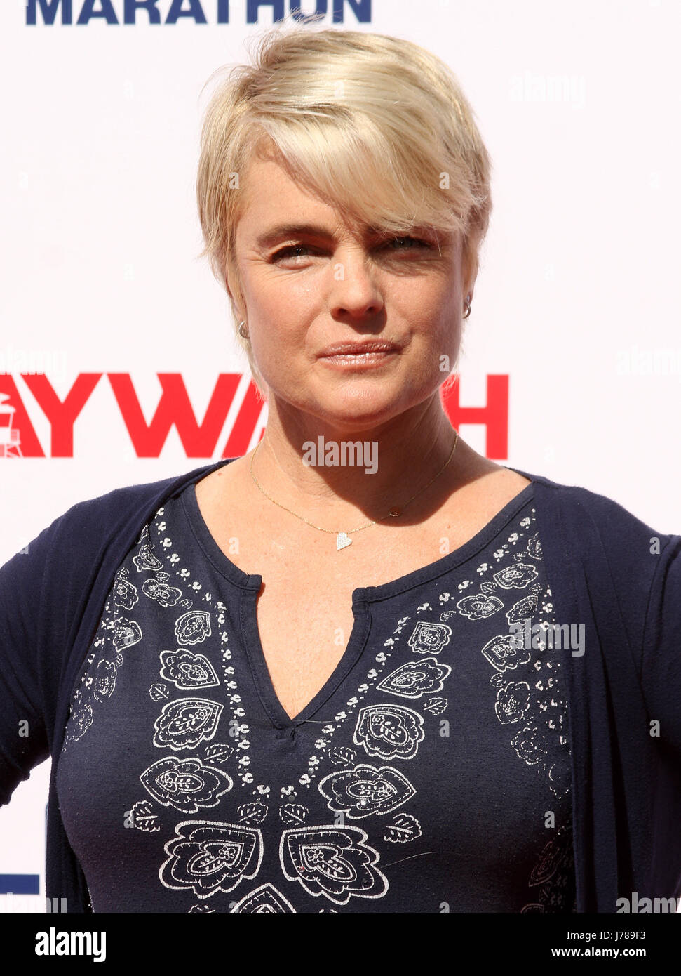 Erika eleniak and baywatch hi-res stock photography and images - Alamy