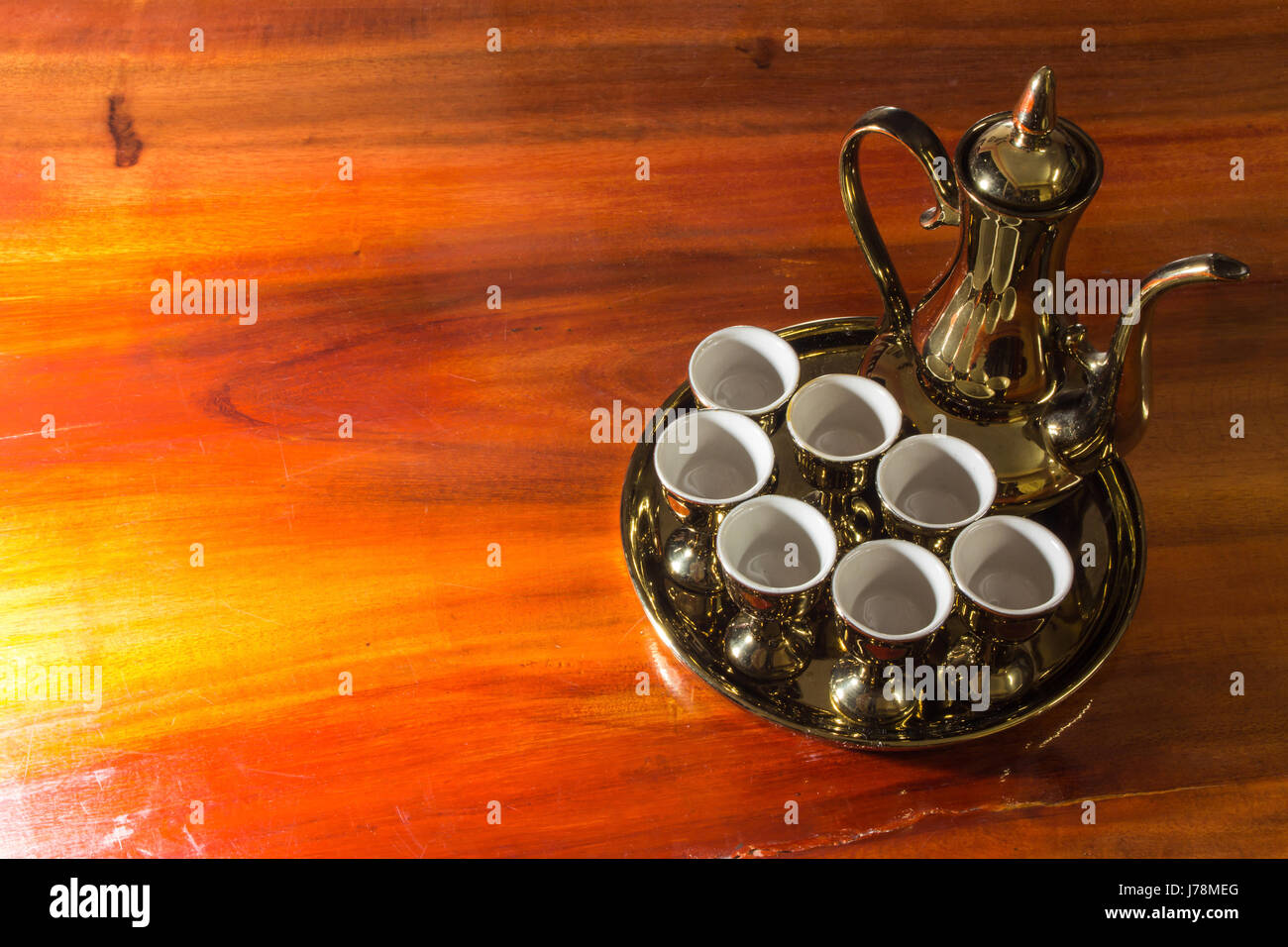 old gold tea pot set Stock Photo - Alamy