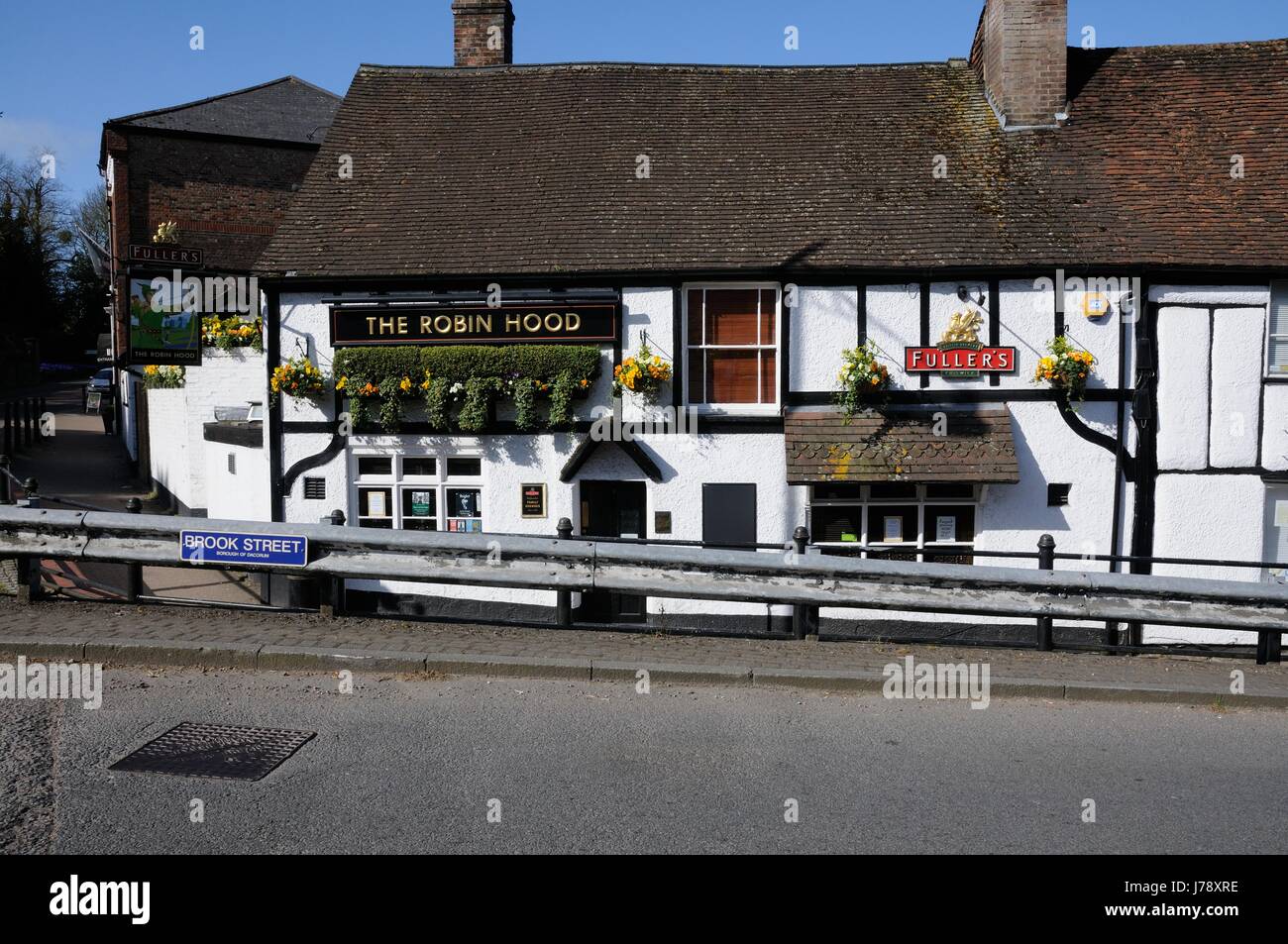 The Robin Hood Inn , Tring, Hertfordshire, dates to the seventeenth ...