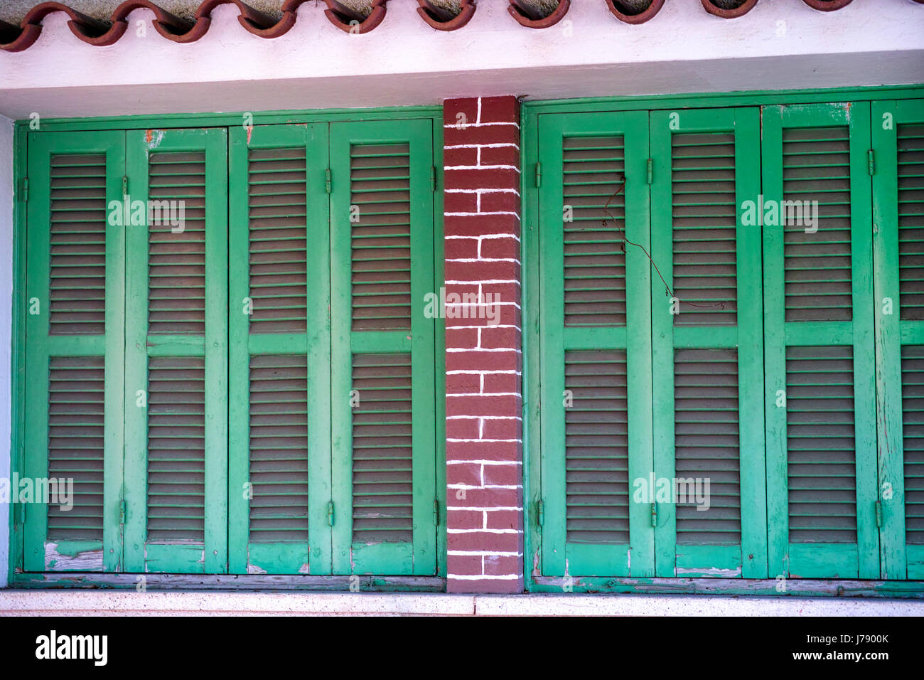 Green closed hi-res stock photography and images - Alamy