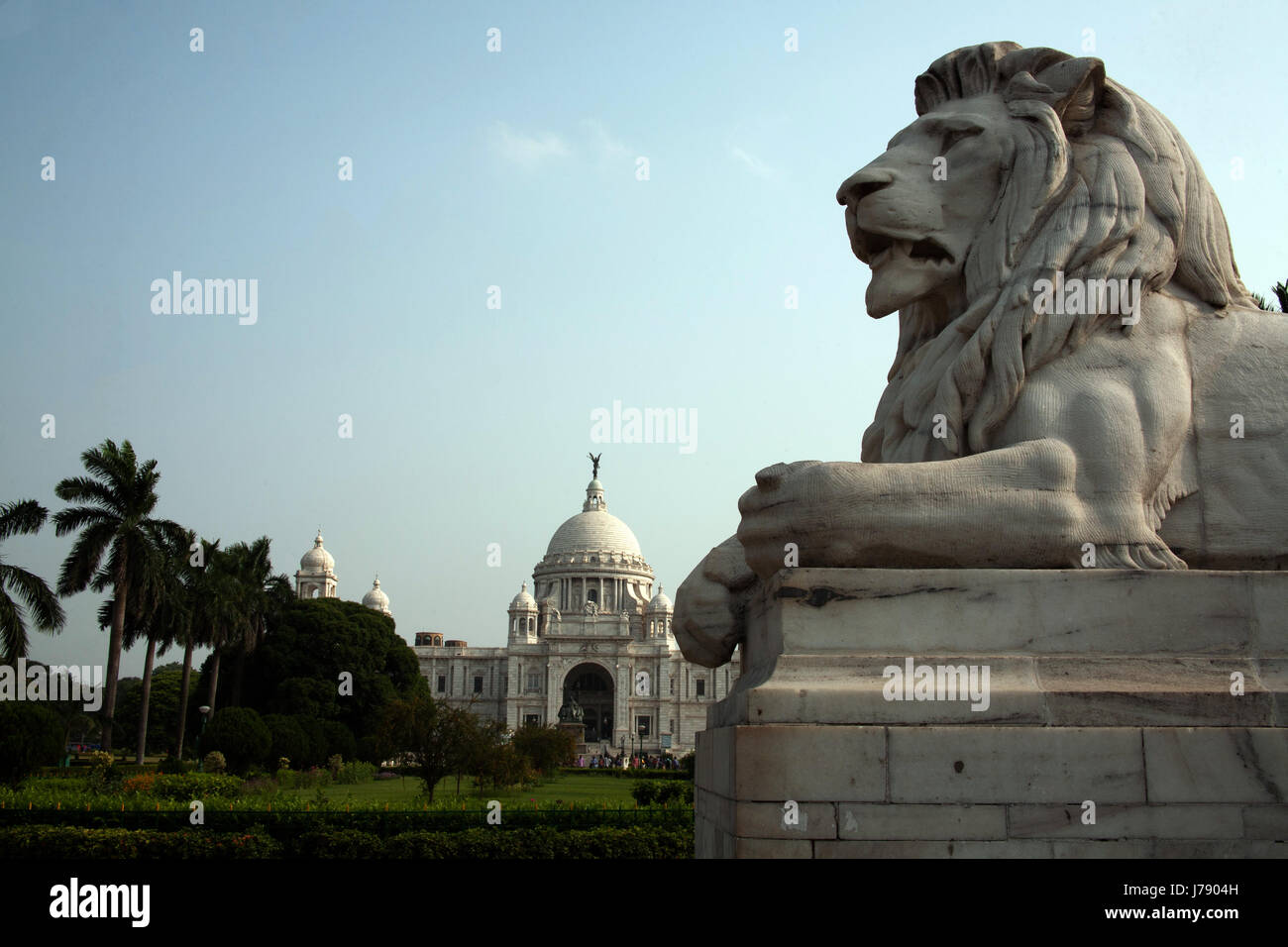 Victoria memorial calcutta statue hi-res stock photography and images ...
