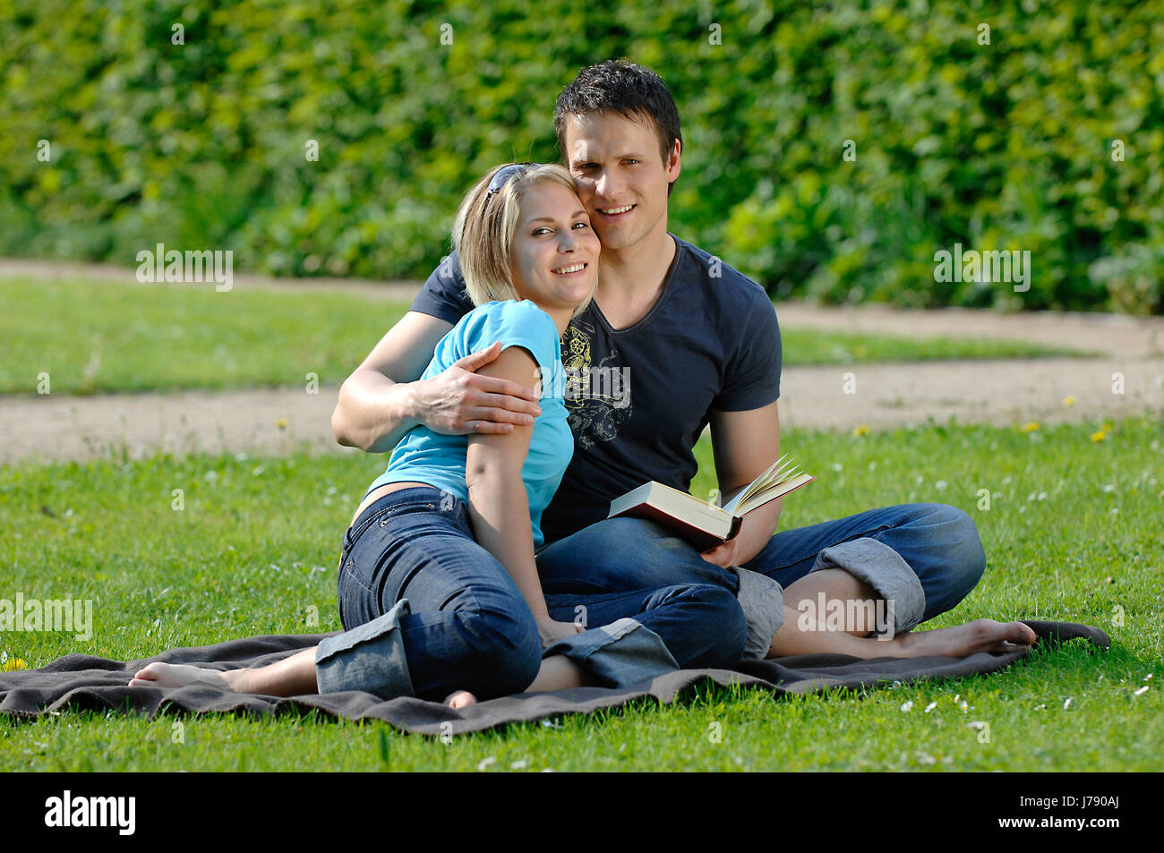 Ground reads hi-res stock photography and images - Alamy