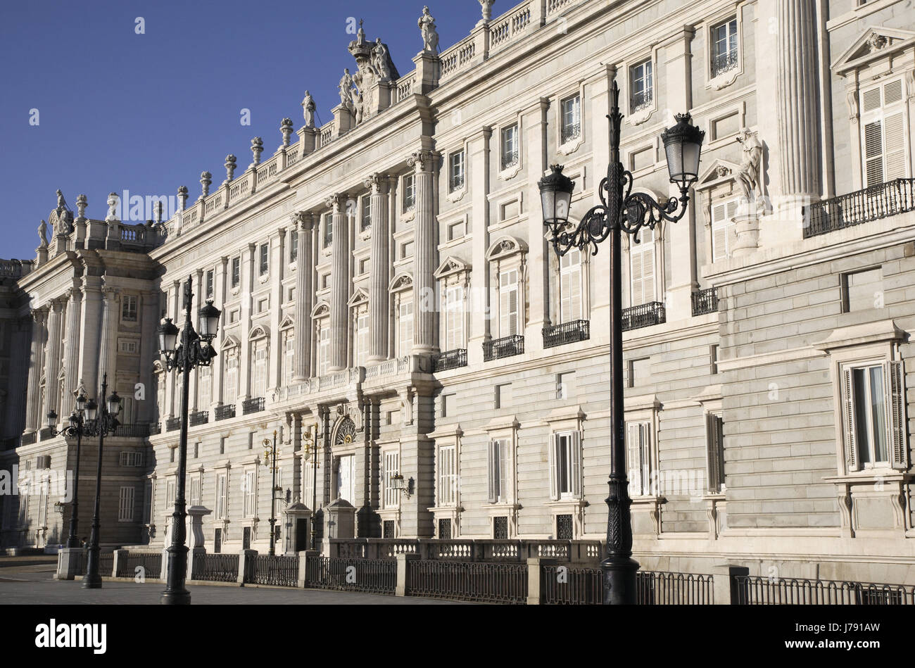 royal palace madrid spain building architecture,travel tourism royalty ...