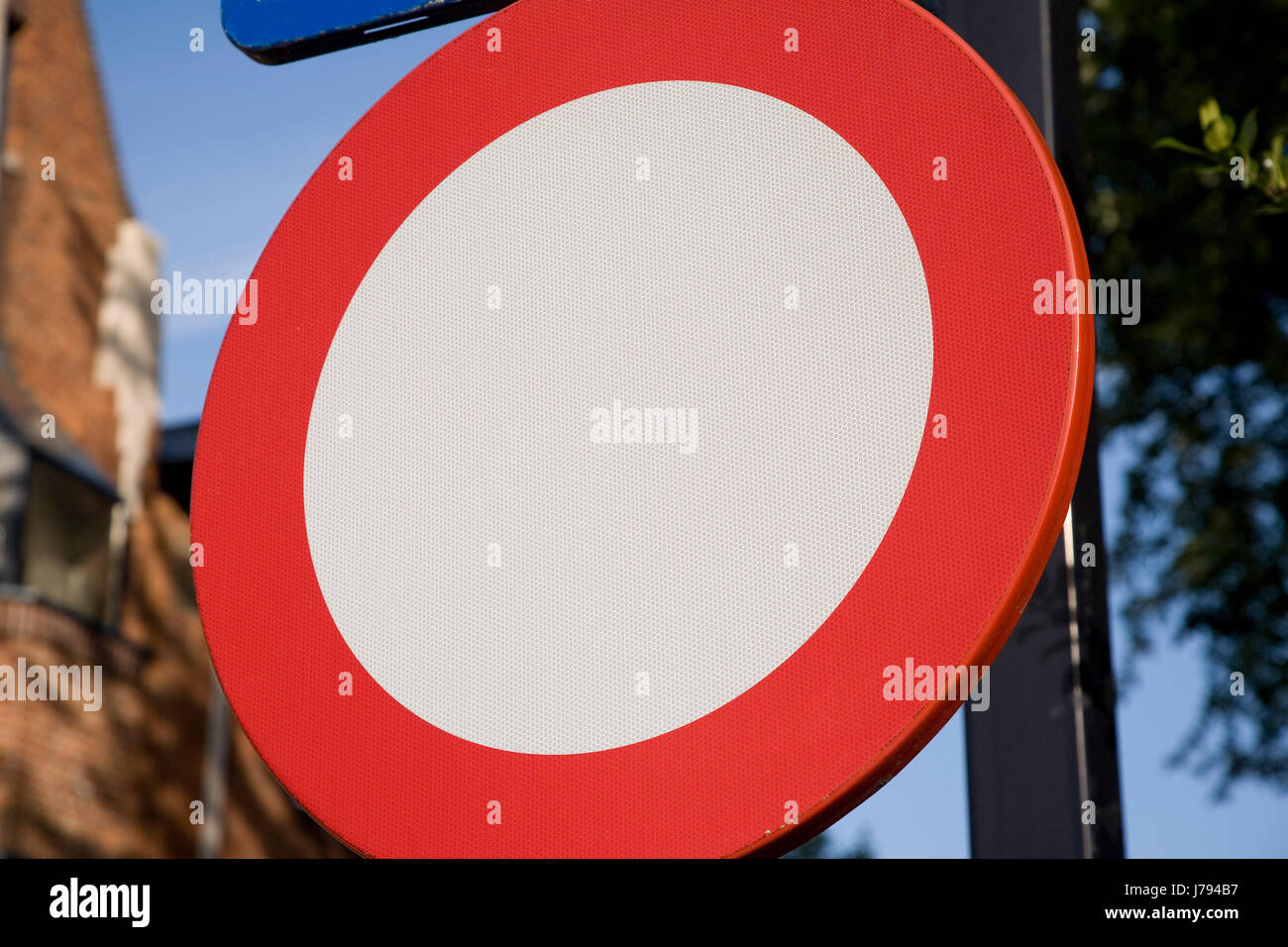 Empty blank sign transport traffic red white circle hi-res stock ...