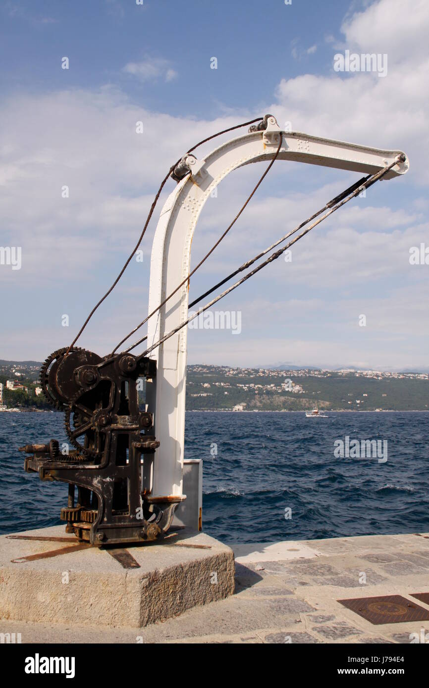 Curved crane hi-res stock photography and images - Alamy
