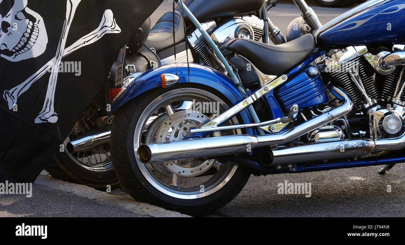 Harley davidson pictures hi-res stock photography and images - Alamy
