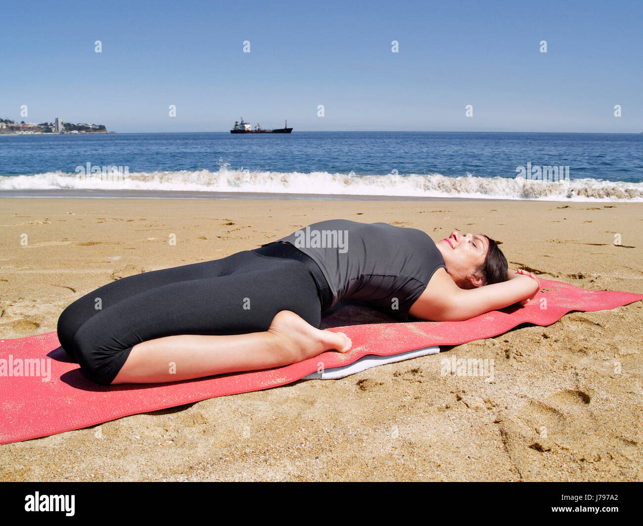 health lifestyle beach seaside the beach seashore exercise yoga ...