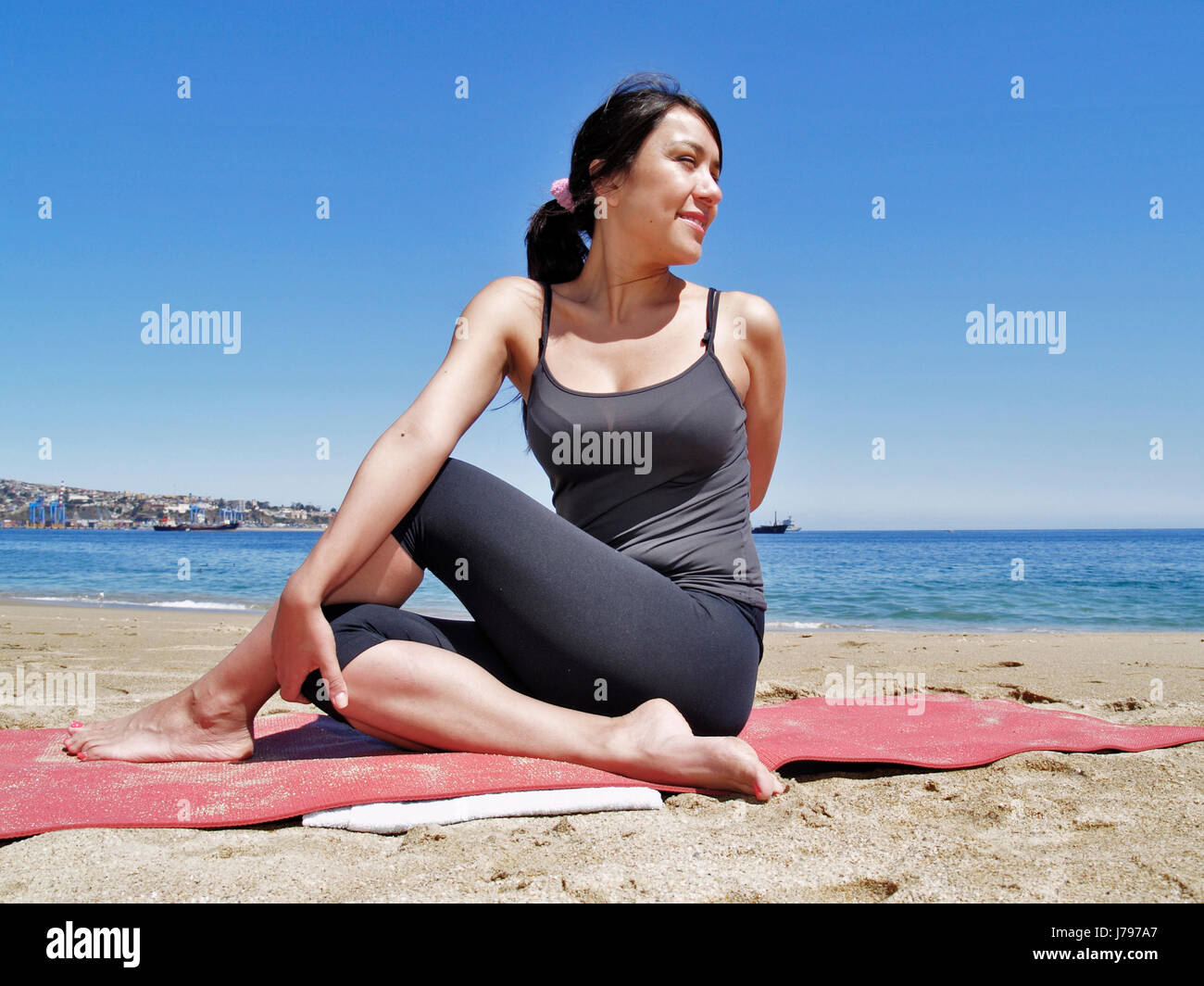 health lifestyle beach seaside the beach seashore exercise yoga ...