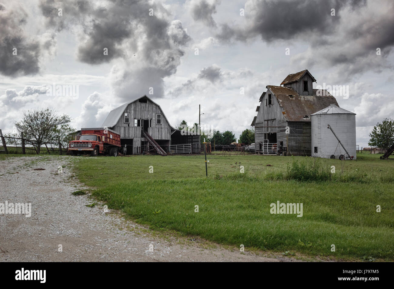 Farm scenes hi-res stock photography and images - Alamy