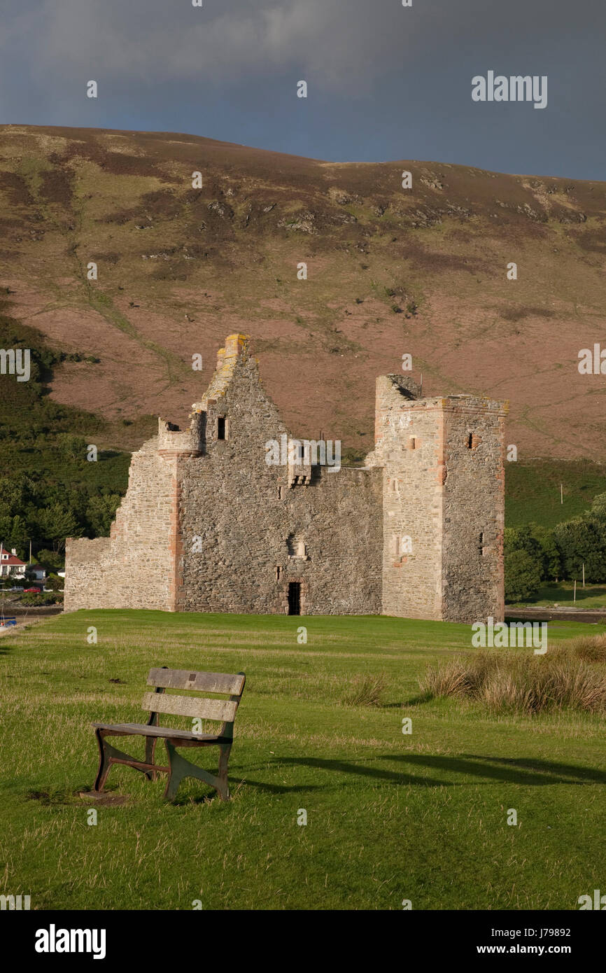 castle landmark chateau isle arran scotland lochranza travel tourism ...
