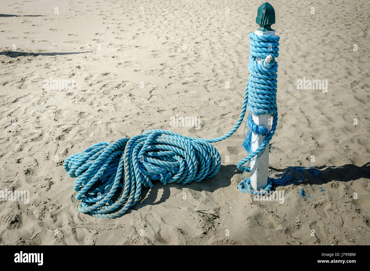 rope on the beach Stock Photo - Alamy