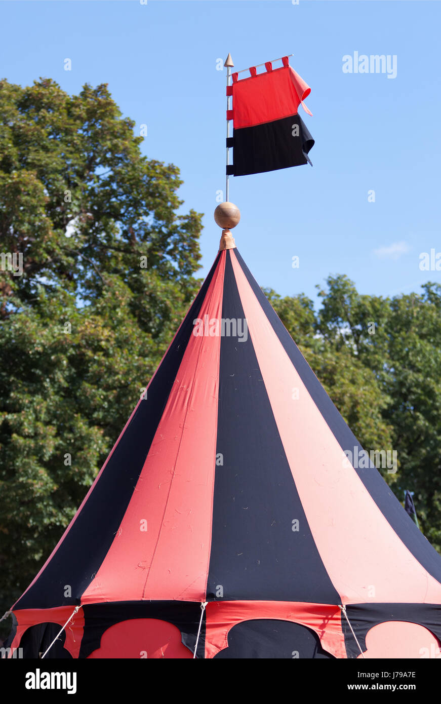 Medieval tent hi-res stock photography and images - Alamy