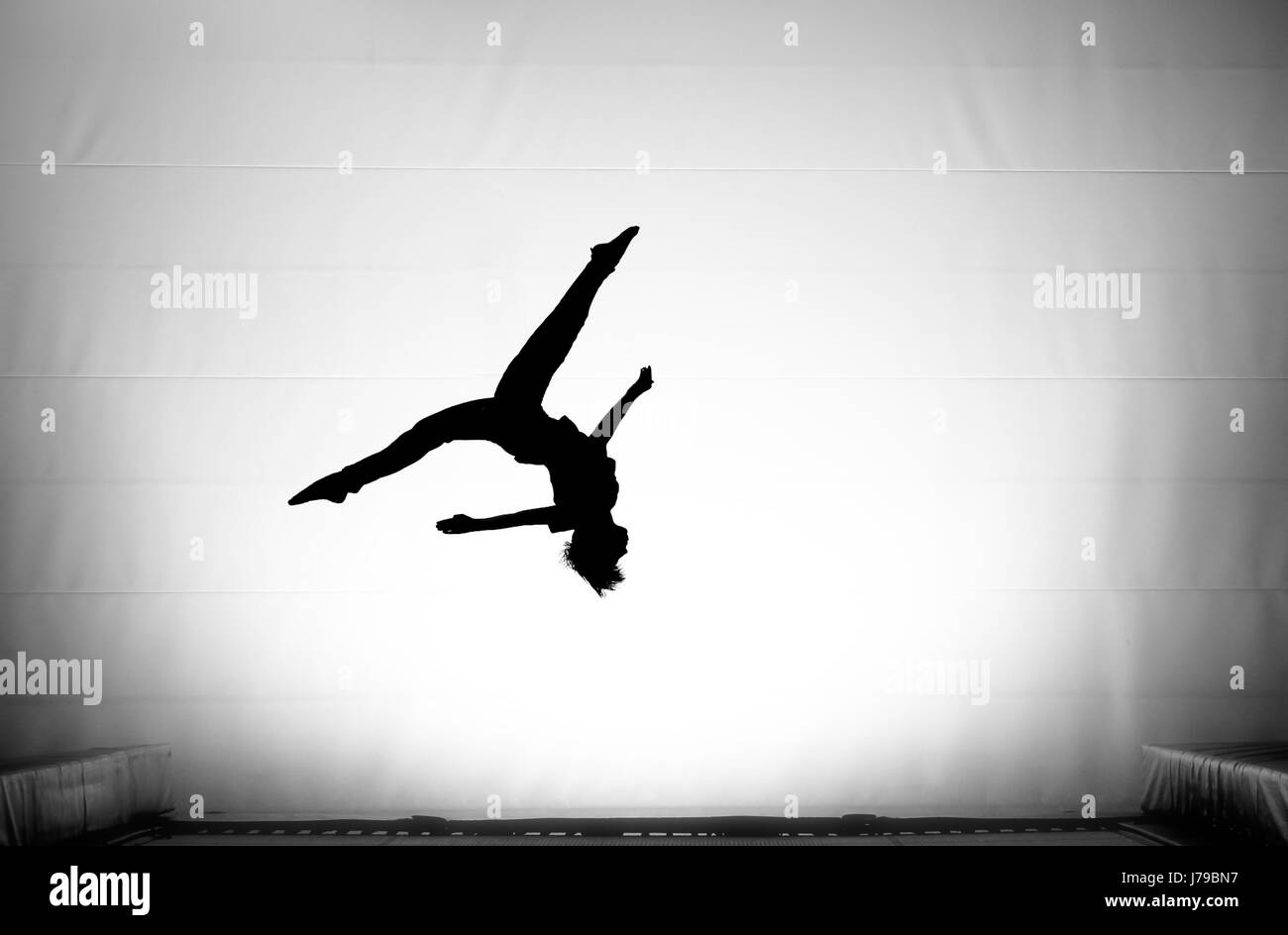 salto balancing act Stock Photo - Alamy