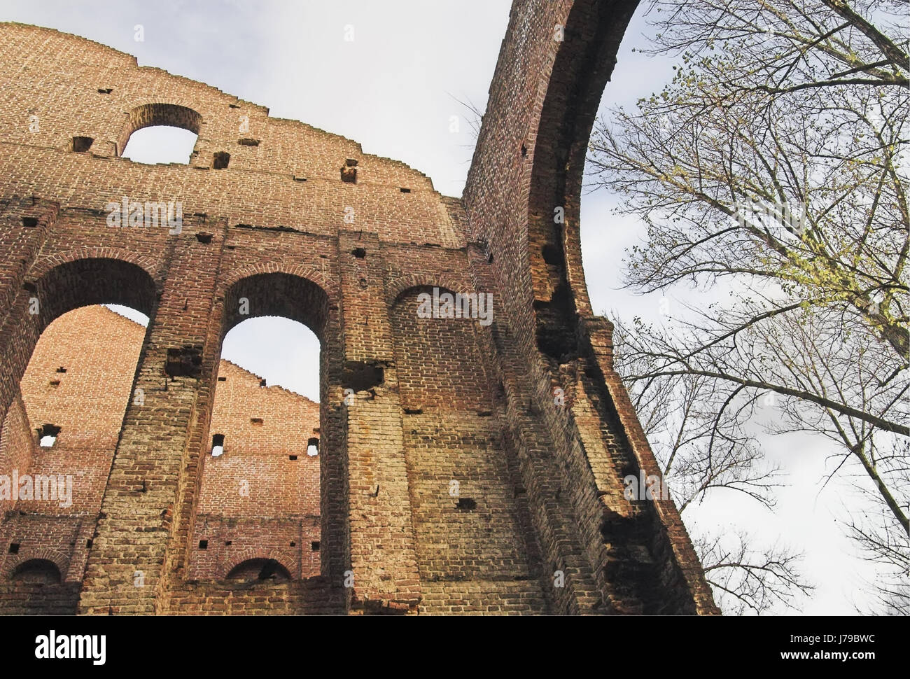 ruins dilapidated abandoned demolished bricks building walls buildings ...
