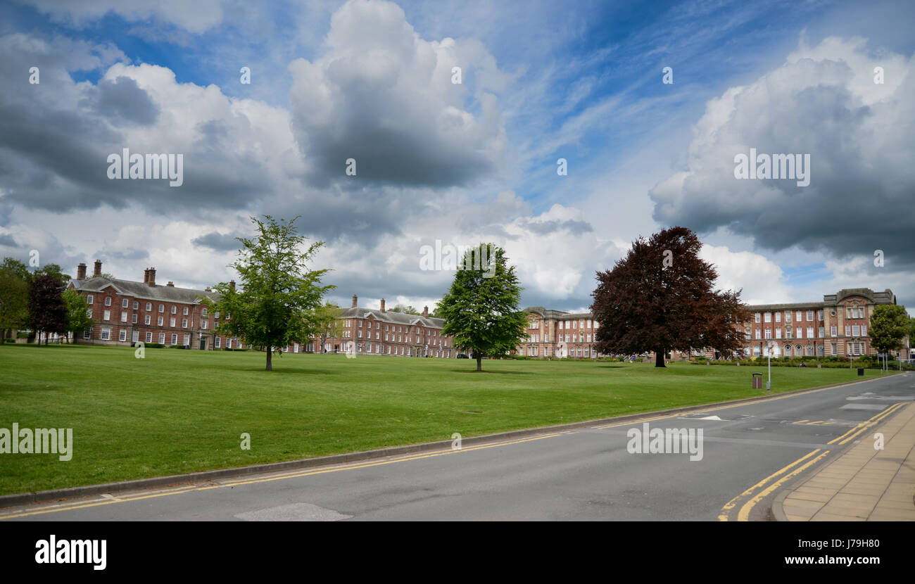 University of leeds coat of arms hi-res stock photography and images ...