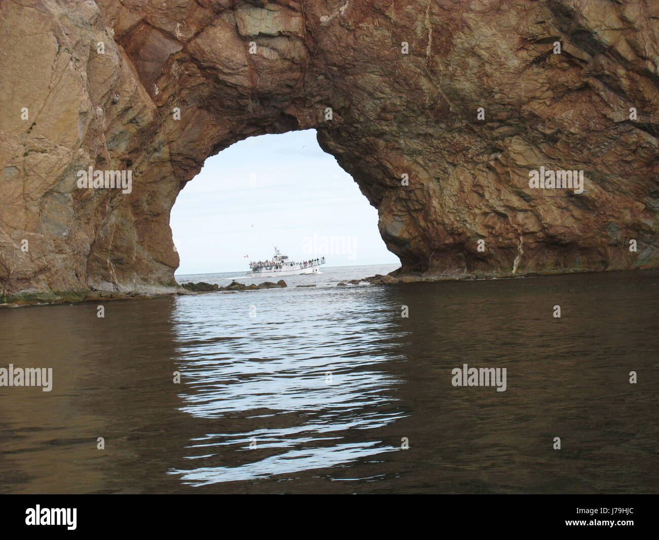 arch canada boat island peninsula atlantic rowing boat sailing boat ...