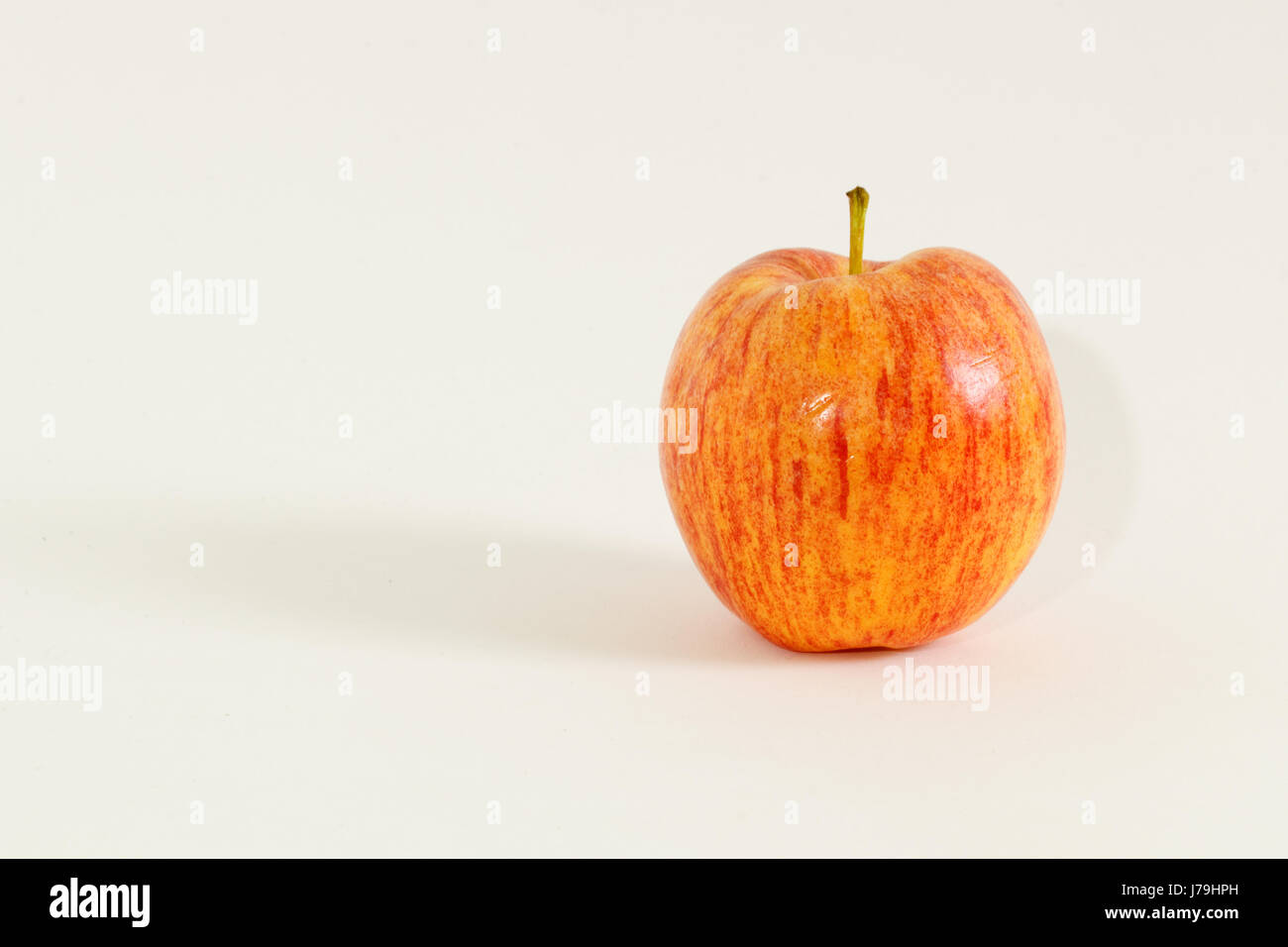 single backdrop background white apple food aliment macro close-up ...