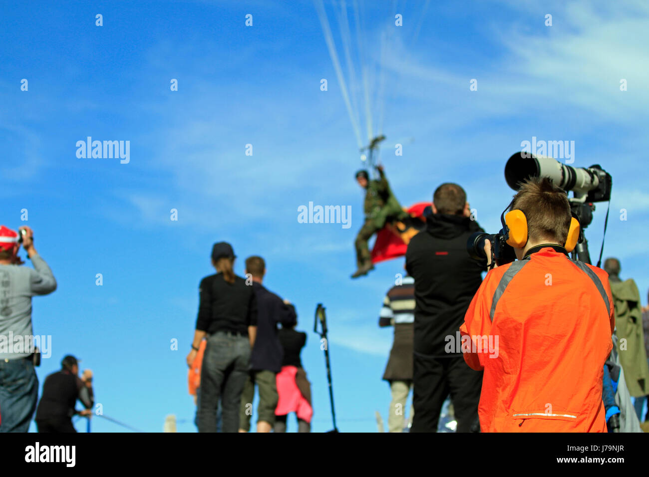 switzerland photo camera photographer parachute military parachutists ...
