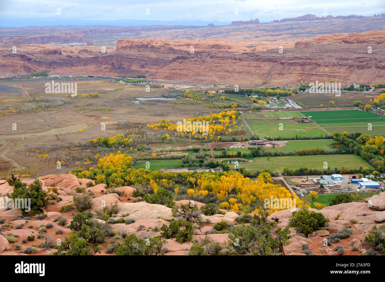 city town desert wasteland leaves Canyon rim felly foliage fall autumn ...