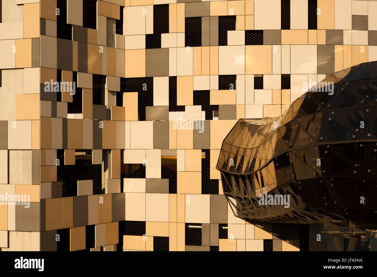 Austria, Vienna, modern facade Stock Photo - Alamy