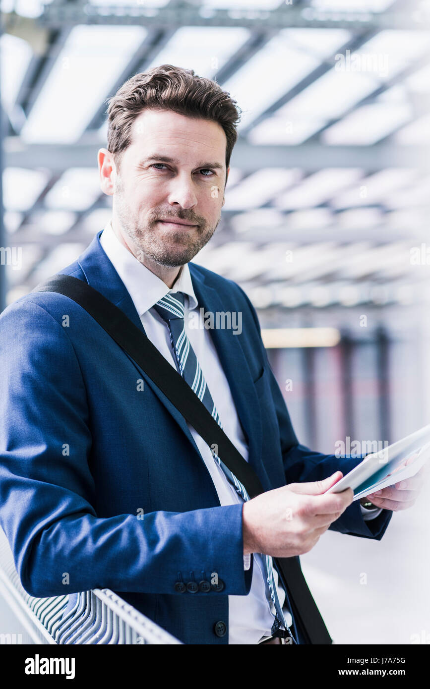 Digital level hi-res stock photography and images - Alamy