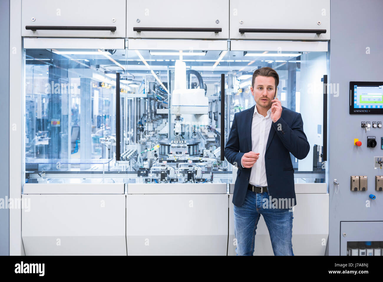 Manager shop floor factory hi-res stock photography and images - Alamy