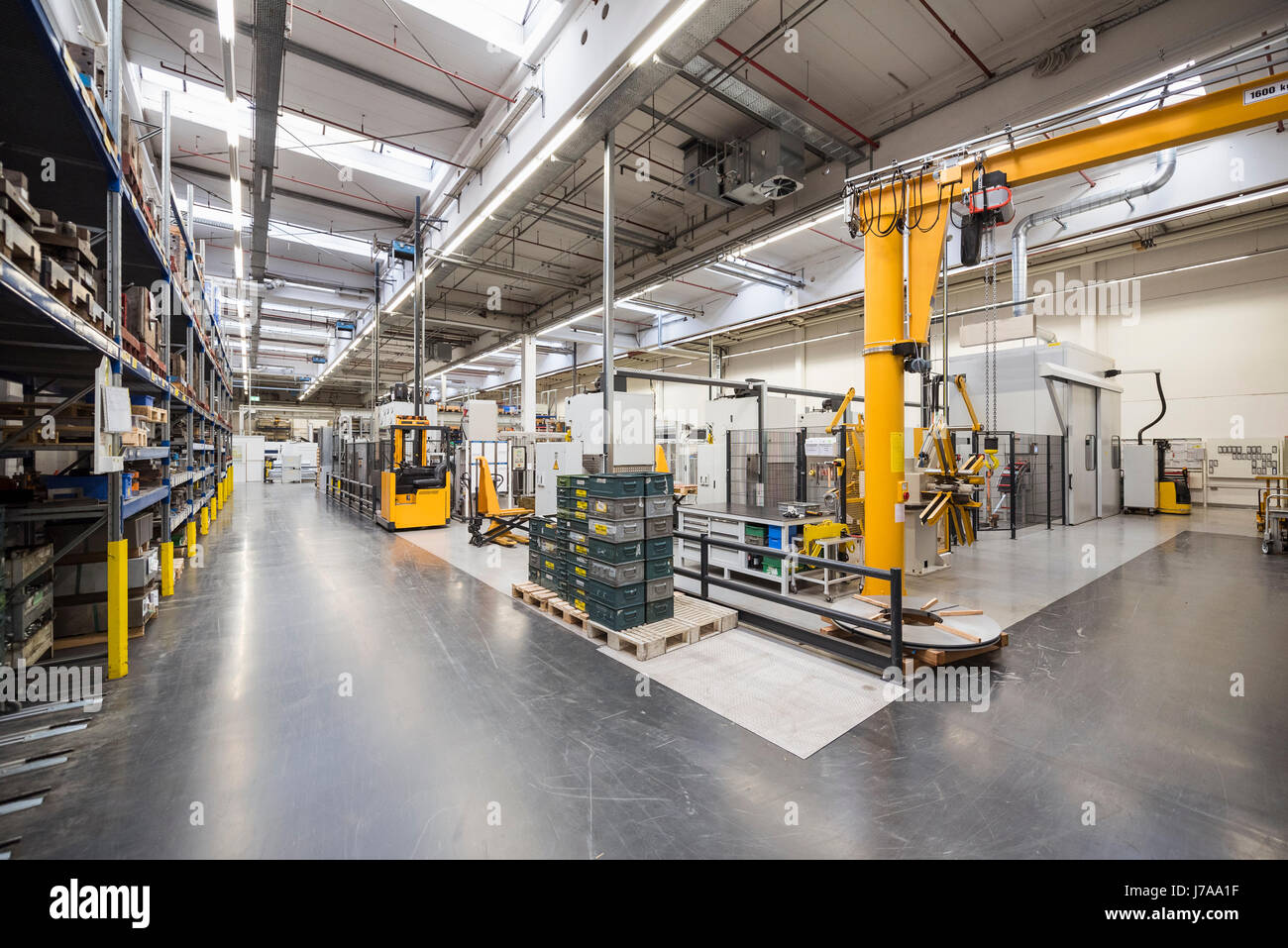Factory shop floor Stock Photo - Alamy