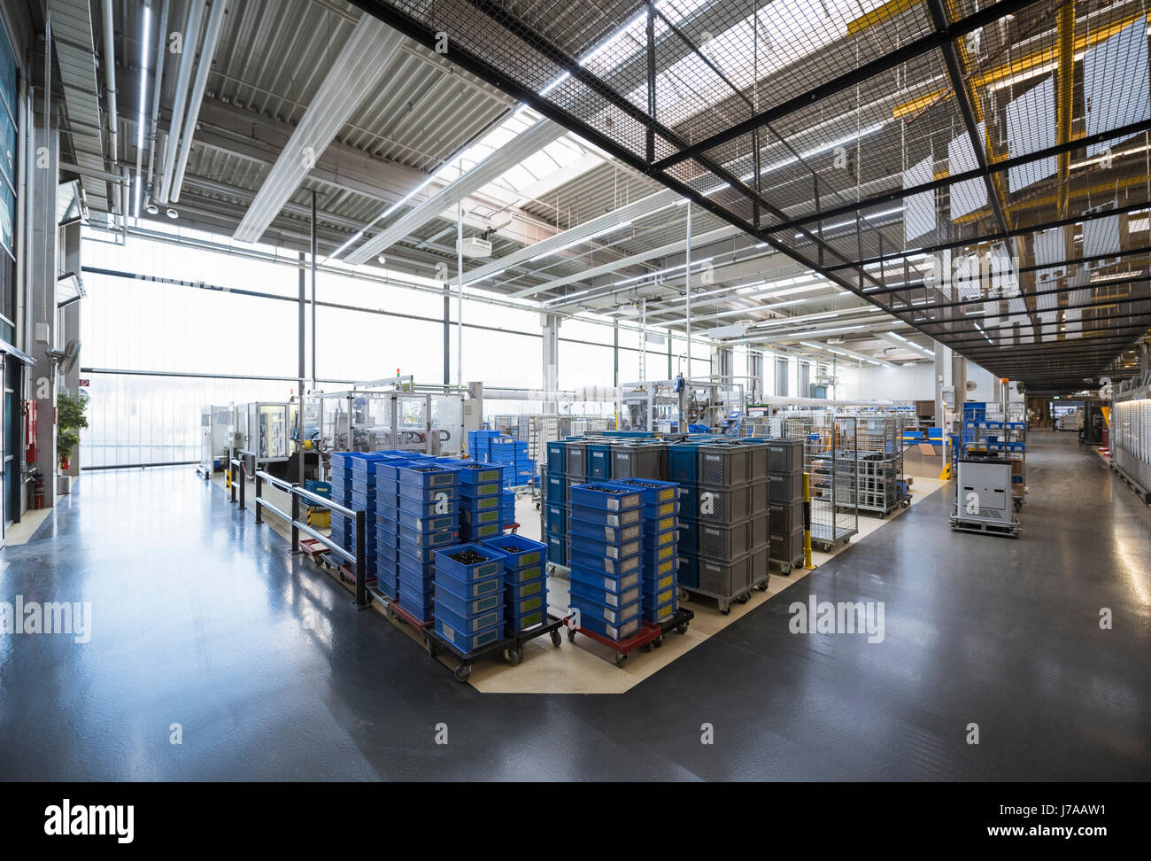 Factory shop floor Stock Photo - Alamy