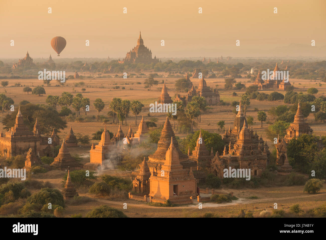 Myanmar, archaelogical site of Bagan Stock Photo - Alamy