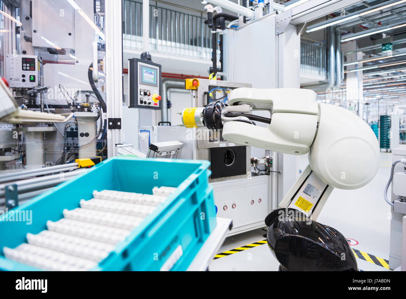 Assembly robot in factory Stock Photo - Alamy