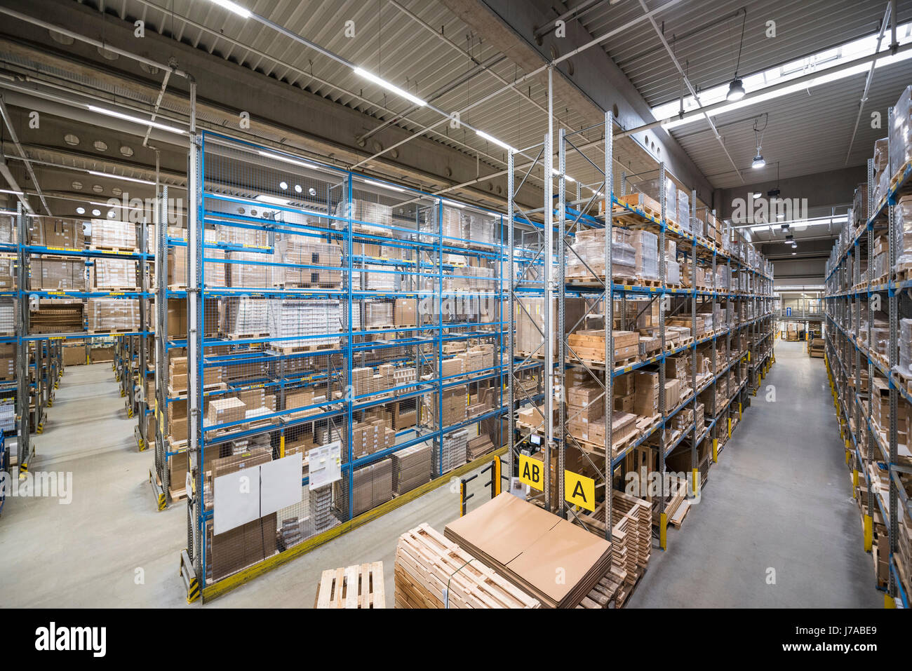 High rack warehouse in factory Stock Photo - Alamy